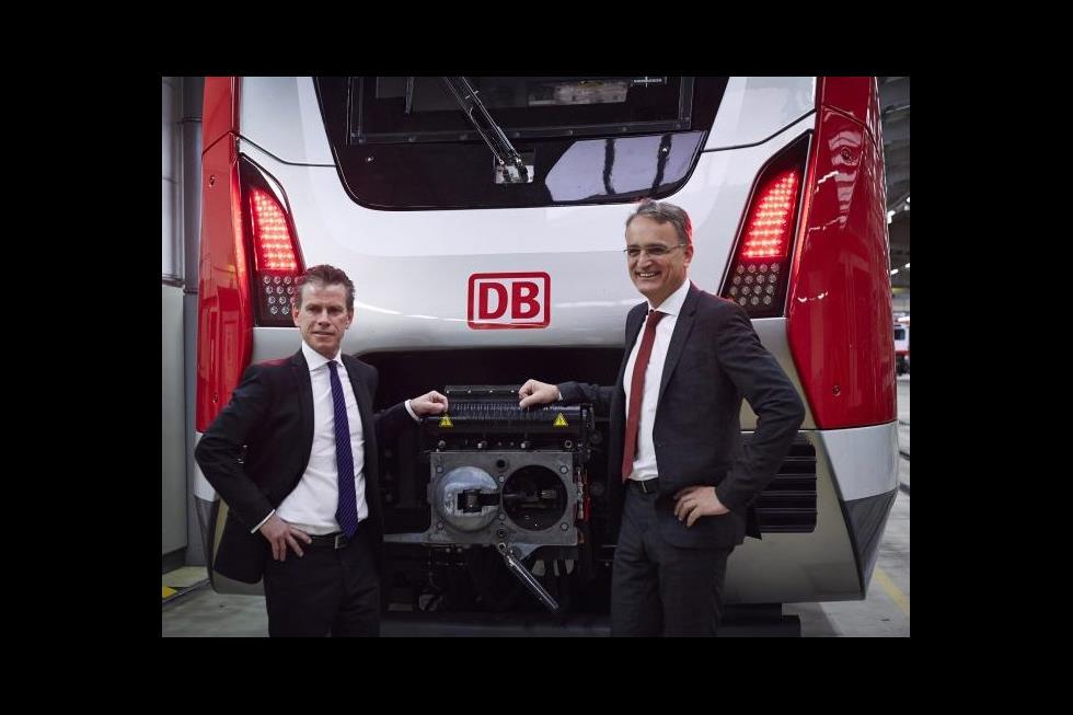 First Class 490 EMU arrives in Hamburg | News | Railway Gazette ...